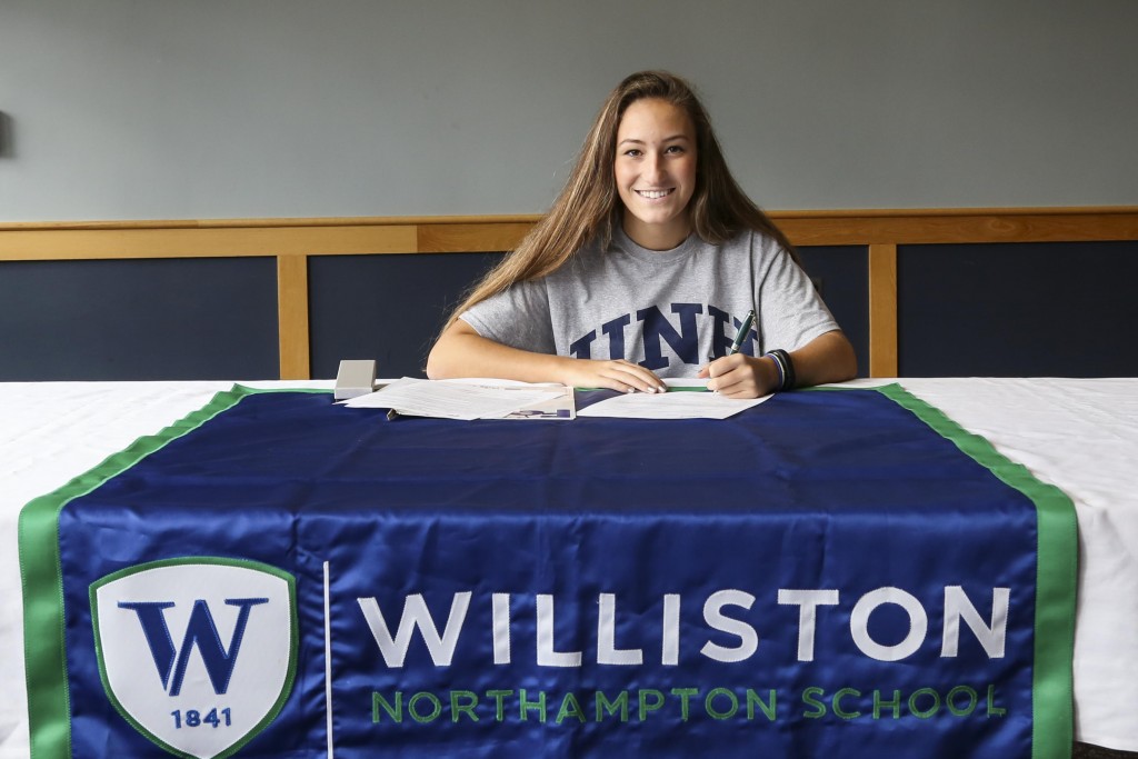 Rylee Leonard ‘16 Signs With the University of New Hampshire ...