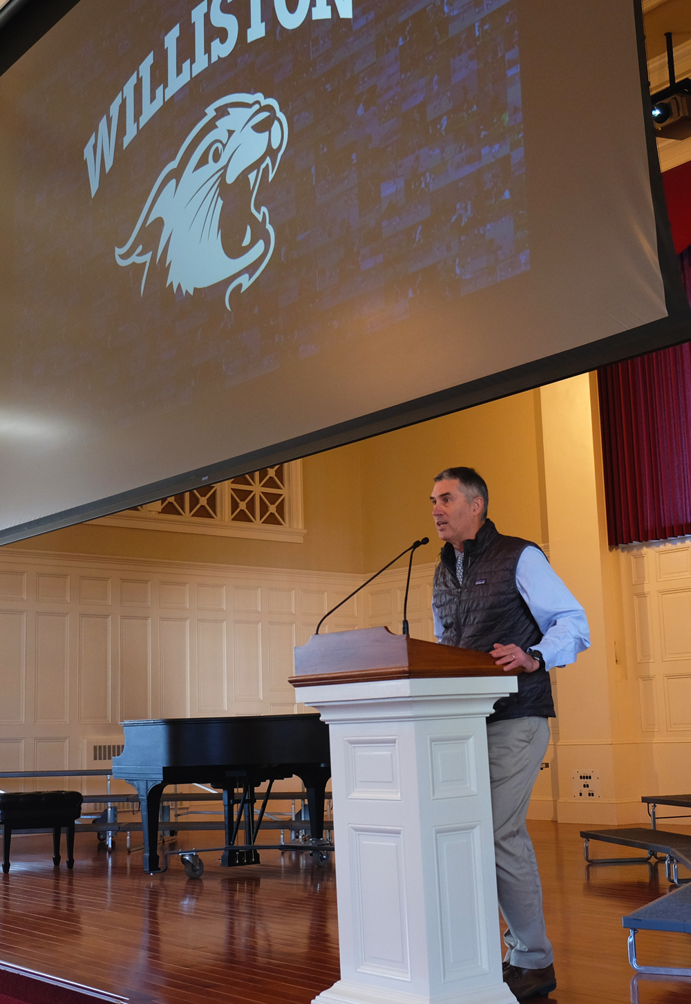 Assembly Highlights Fall Athletic Achievements | Athletics News